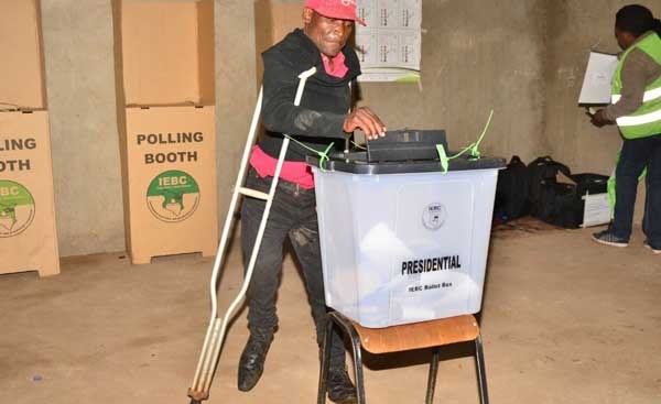 Kenya: A Year to 2022 Polls, IEBC Stuck Over Empty Coffers - allAfrica.com