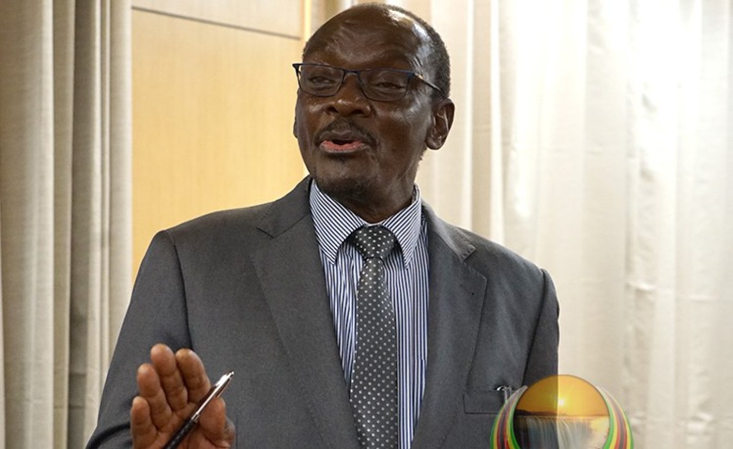 Zimbabwe Vice President Mohadi Resigns